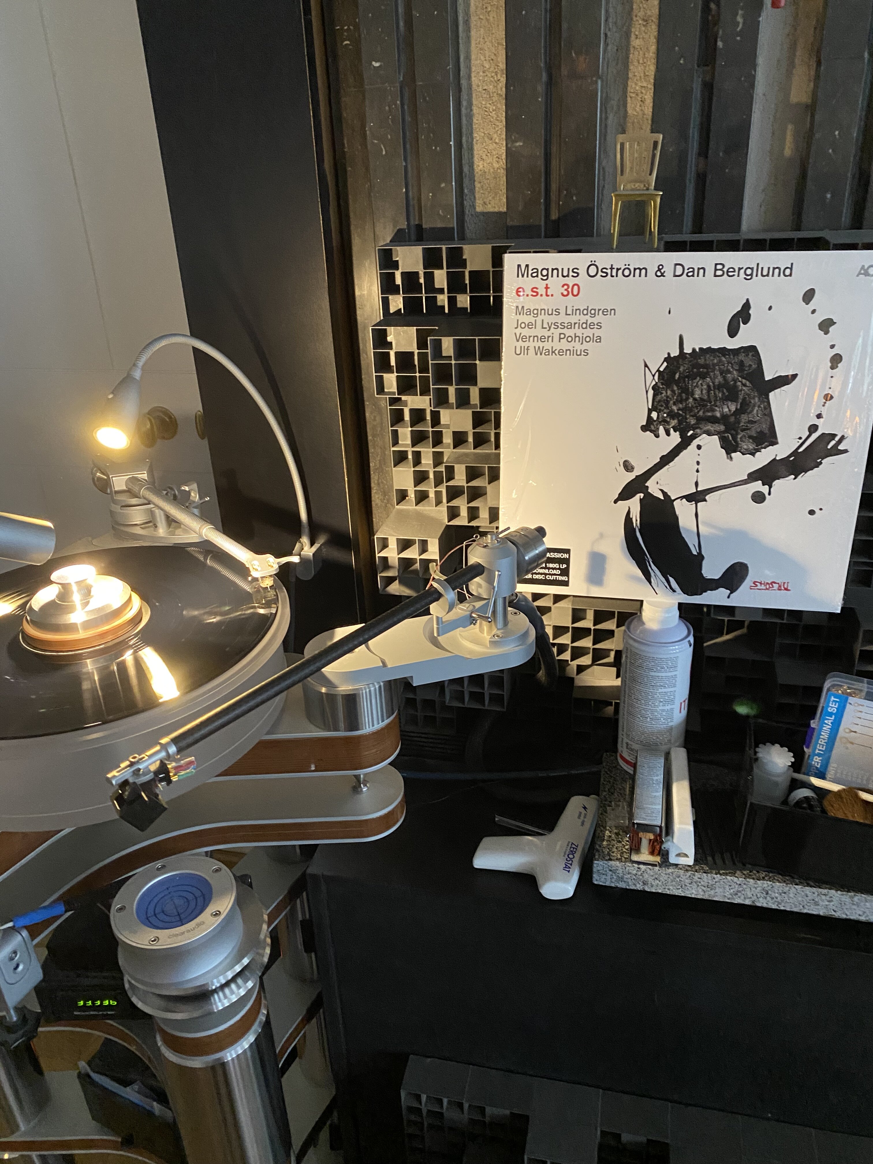 Våren började i moll och kanske slutar i sprittande dur till hösten ...